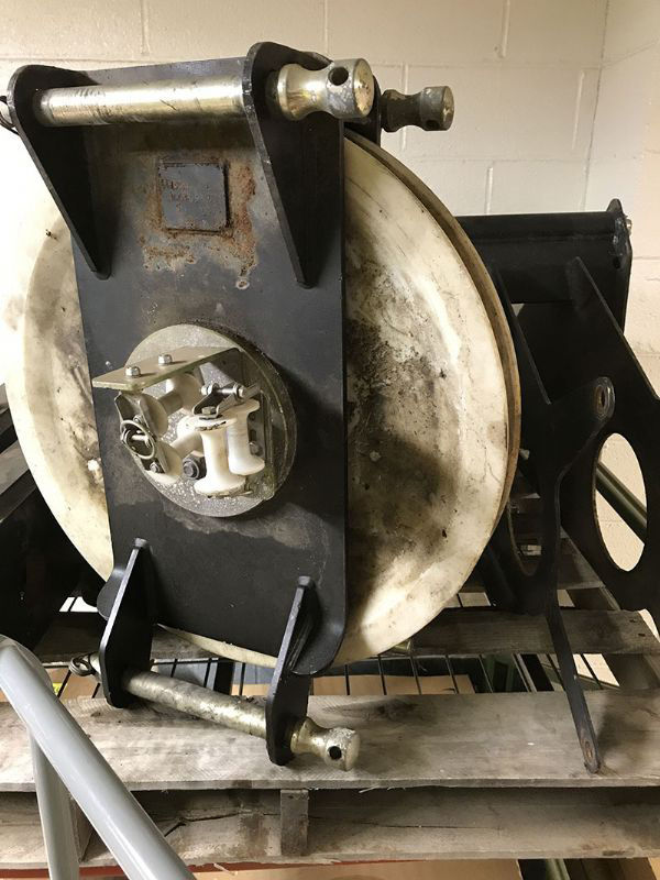 Craneparts.com. Roller Holder Assembly