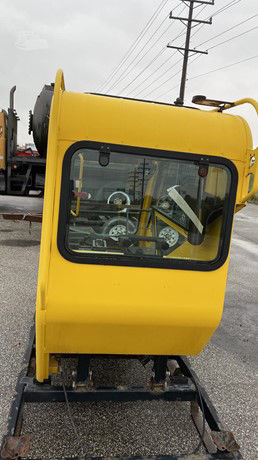 Craneparts.com. Grove RT9150 Cab Shell